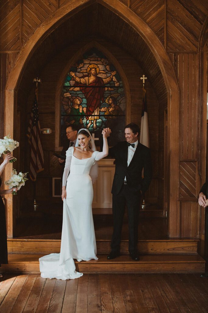 Post House Inn Micro Wedding in Charleston - katiedewald.com